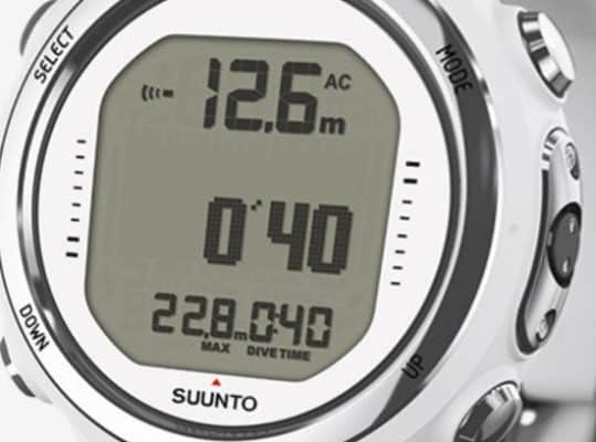 Suunto D4i Novo Dive Computer Review - Scuba Diving Gear