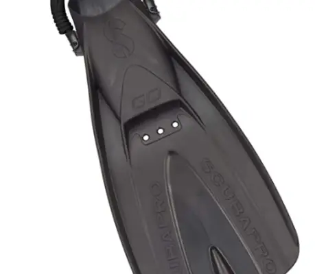Choosing the Best Travel Fins for Scuba and Snorkeling (2023)