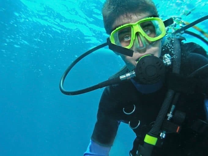 How to Recover and Clear Your Regulator When Scuba Diving