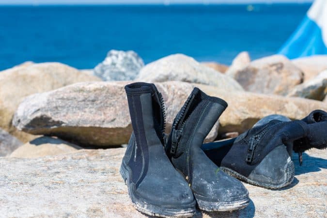 Best Dive Boots for Warmth and Protection - Reviews and Buying Guide